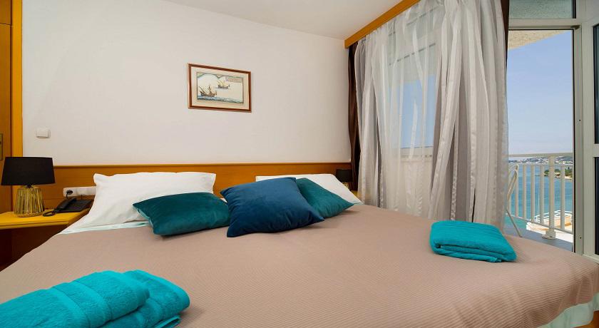 HOTEL LABINECA Gradac - Nove cijene za 2025. - Rani booking